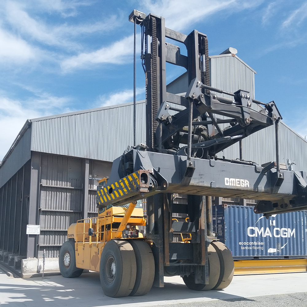 Reach Stackers | Available Australia Wide - United Equipment