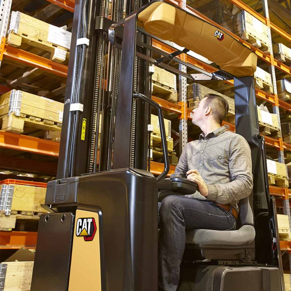 Cat Sit-on Reach Truck 1.4-2.5T NR | Rent or Buy